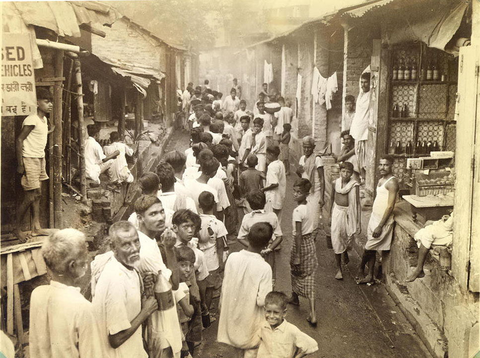 30 Rare Photos Of Calcutta 1945 - RVCJ Media