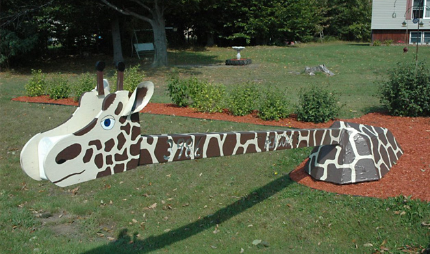 54eae94653001_-_01-giraffes-mailbox - RVCJ Media