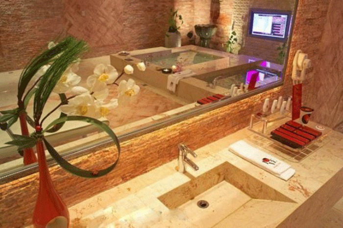 10 Exclusive Pics of Amitabh Bachchan's House Jalsa That Will Make You ...
