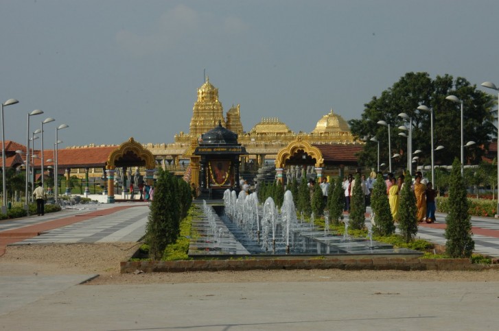 9 Amazing Facts To Know About The Golden Temple Of Sripuram - RVCJ Media