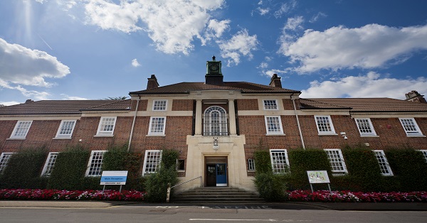 Bethlem_Royal_Hospital_Main_building_view_1 - RVCJ Media