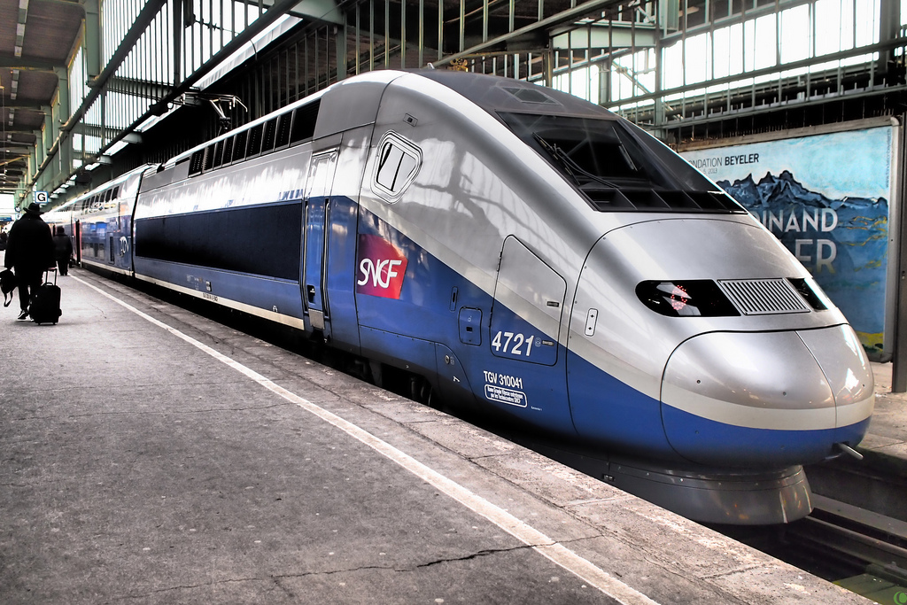 Top 10 Fastest Trains In The World - RVCJ Media