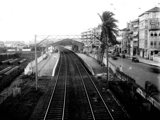 Marine Lines Railway Station - RVCJ Media