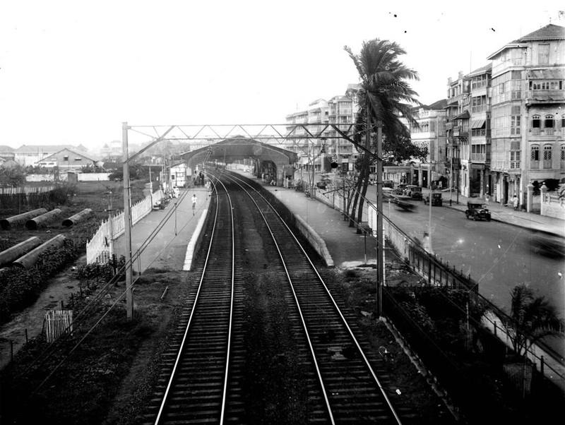 Marine Lines Railway Station - RVCJ Media