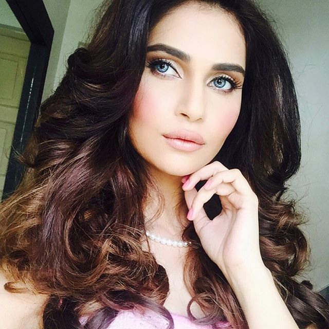 These 15 Pics Of Hardik Pandya's Girl-friend Lisha Sharma Will Make You ...