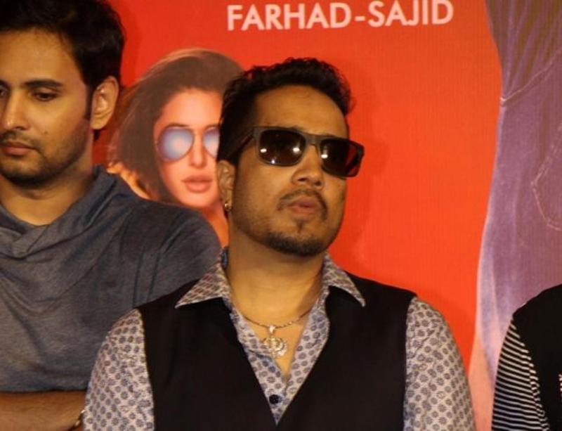 mumbai-singer-upcoming-housefull-during-launch-uthake_4393461c-432d ...