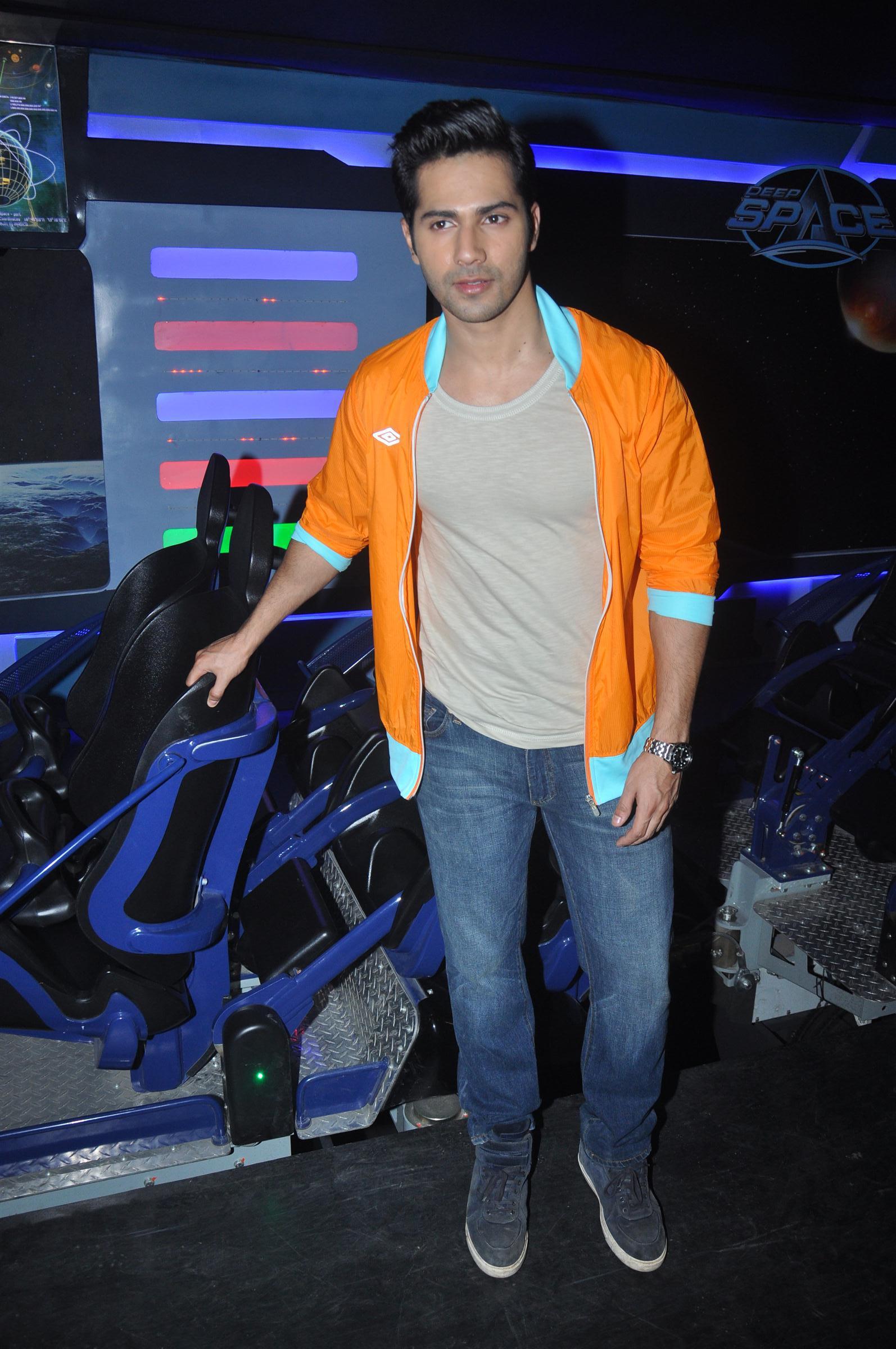 varun-dhawan-unveils-deep-space-ride-at-adlabs-imagica-40180 - RVCJ Media