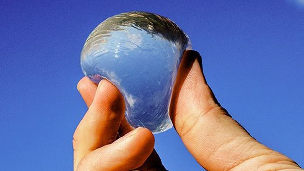 Say No To Plastic Water Bottles! Welcome Edible Water Bubbles Called ...