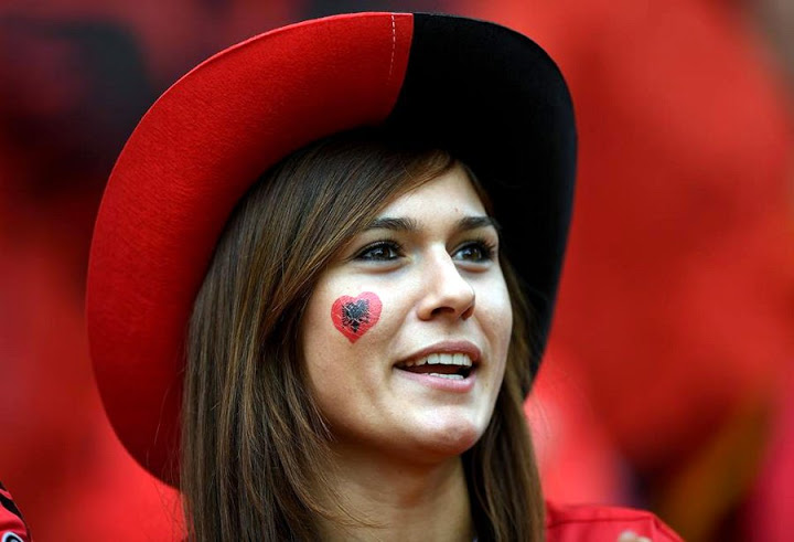20 Beautiful Fans Spotted At FIFA World Cup 2018. You'll Thank The ...