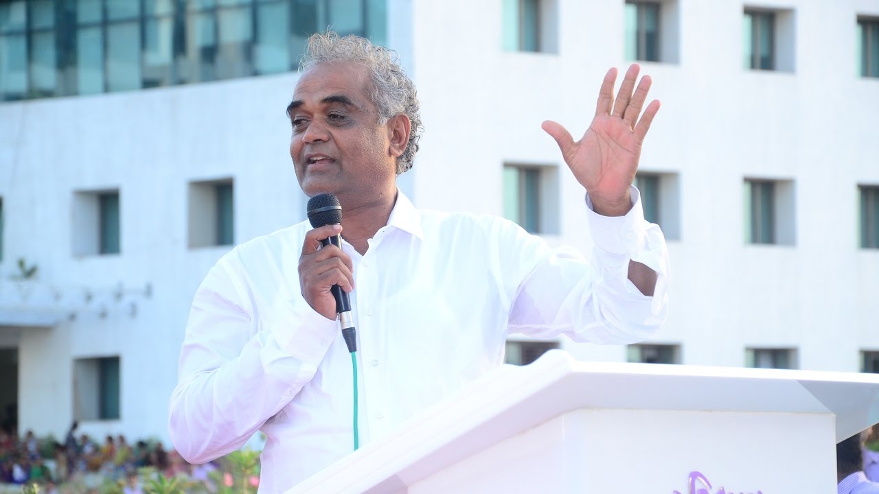 Gujarati Businessman Savji Dholakia Gifts Mercedes Worth 3 Crores To ...