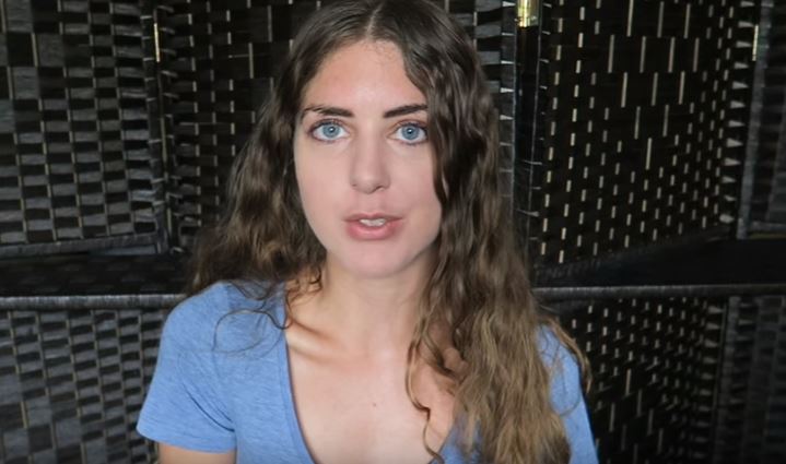 US Vlogger Se*ually Assaulted In Delhi. Narrates Her Horrific ...