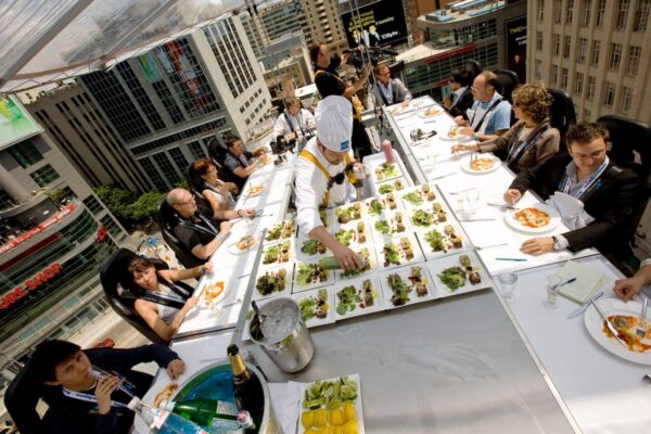 10 Weirdest Restaurants Around The Globe 10-weirdest-restaurants-around-the-globe