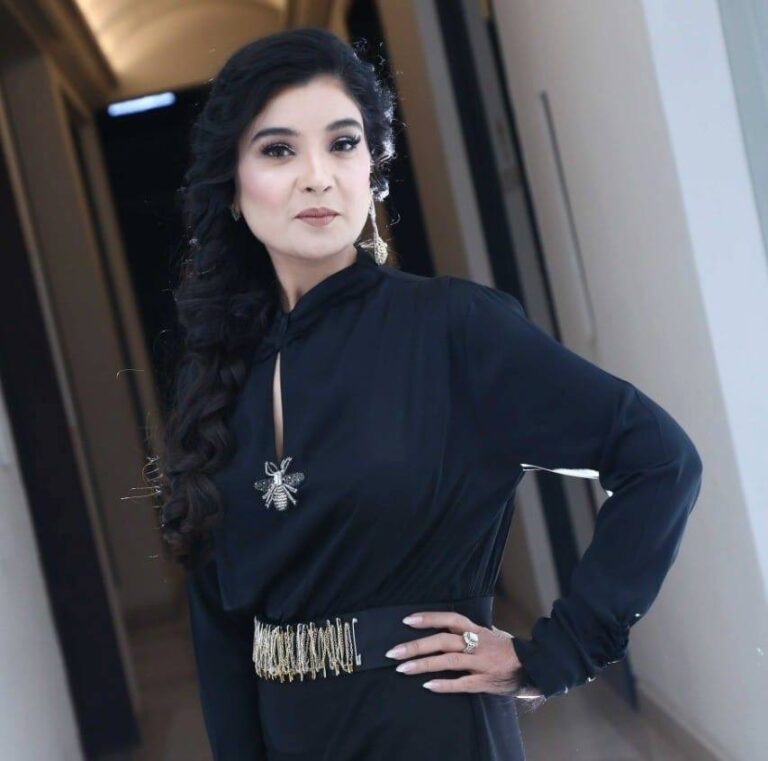 10 Pics Of Santoor Mummy Reena Mittal Who Is Rocking in Dilli Darlings! - RVCJ Media