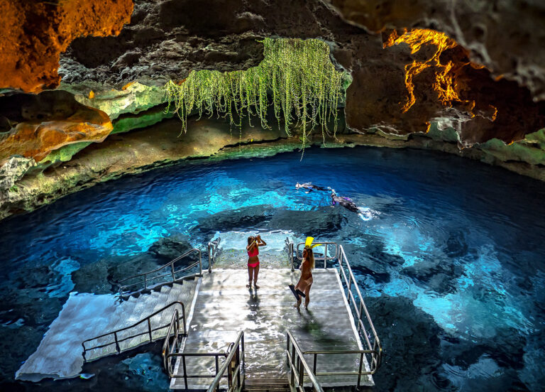 10 Most Exotic Pools Around The Globe - RVCJ Media