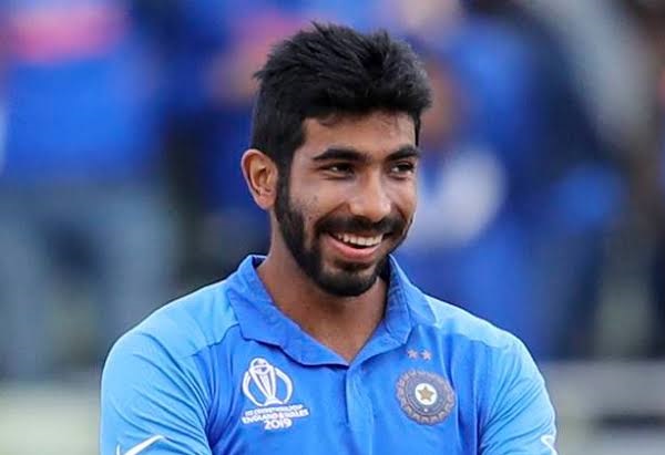 MI’s Jasprit Bumrah Hilariously Reacts To The New Logo Of Virat Kohli ...