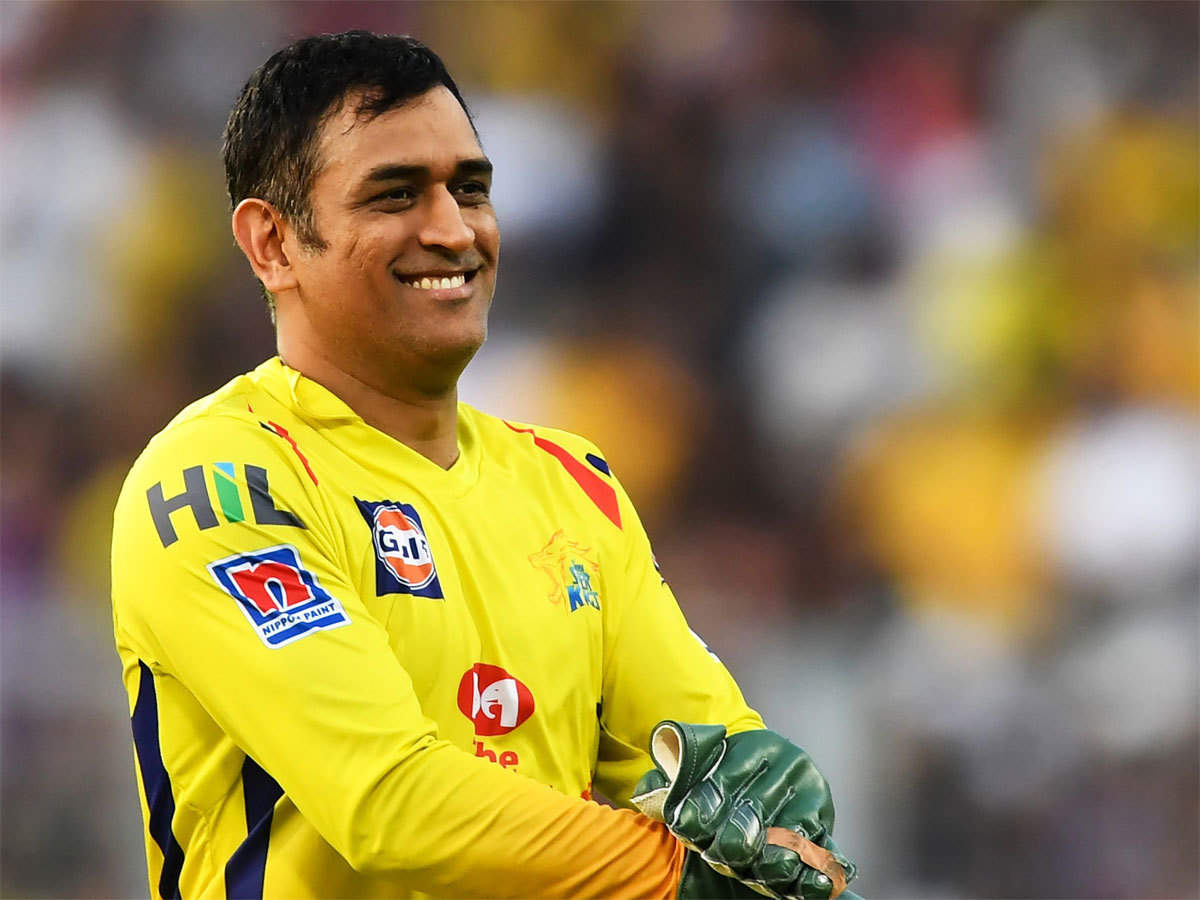 Dhoni Has An Adorable Reaction To The Fan Who Has Painted His Home In ...