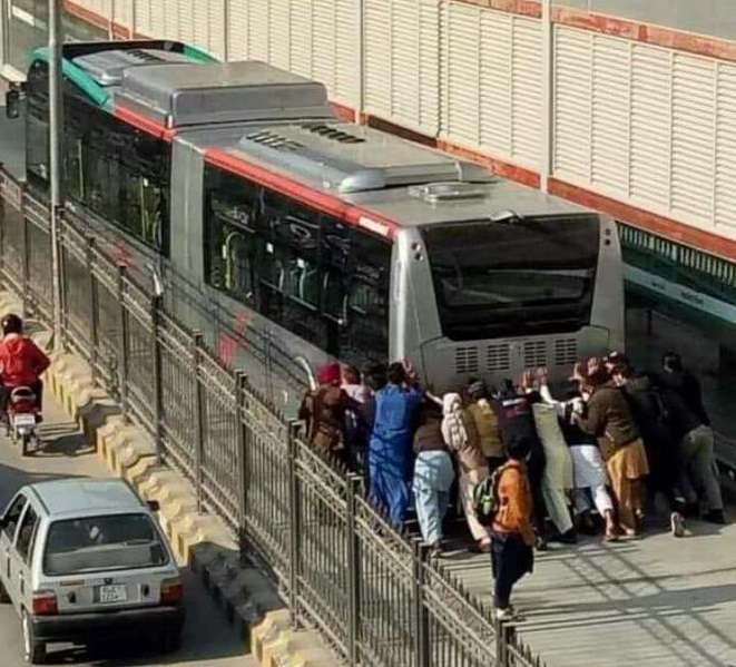Twitter Sparks With Funny Memes As Video & Pics Of Pakistani Passengers ...