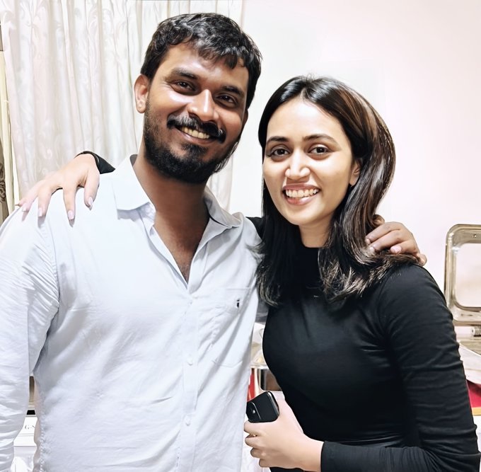 Twitter Floods With Sachiv Ji & Binod Memes After Panchayat’s Rinki ...