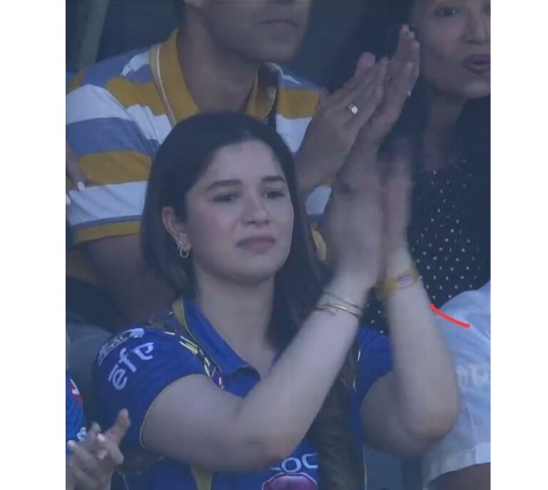 Man Compared Suhana Khan & Sara Tendulkar, Slammed For Judging On The ...