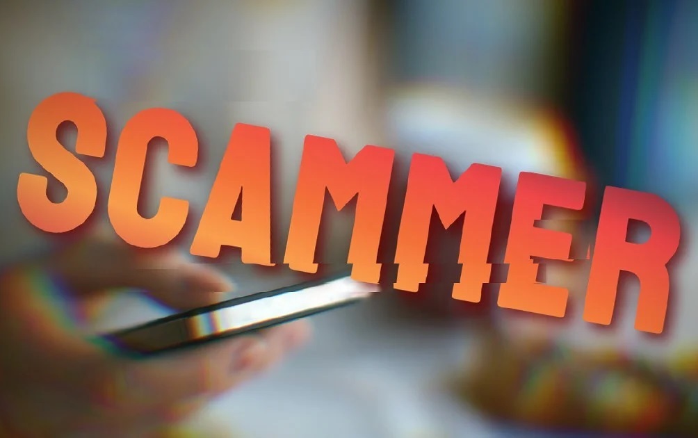 Woman Scammer Caught Red-Handed In Noida, Her Confession Video Went ...