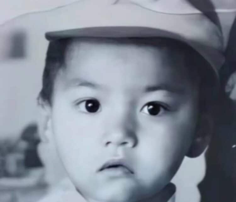 Chinese Man Who Reunited With Family After 34 Yrs Got Separated Just ...