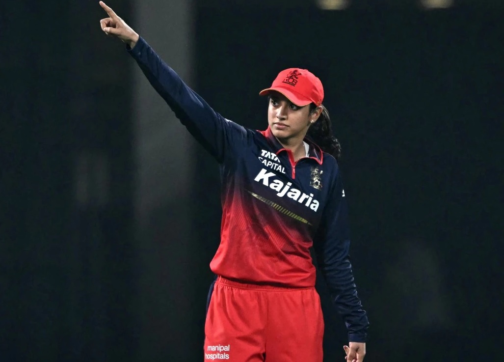 Smriti Mandhana Gets Angry At Cameraperson Ahead Of WPL Opener, Video ...
