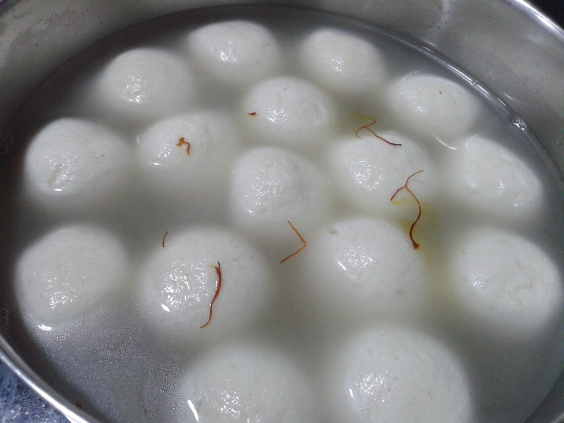“Idli In Sugar Syrup?” Shashi Tharoor’s Epic Reply To Rasgulla ...